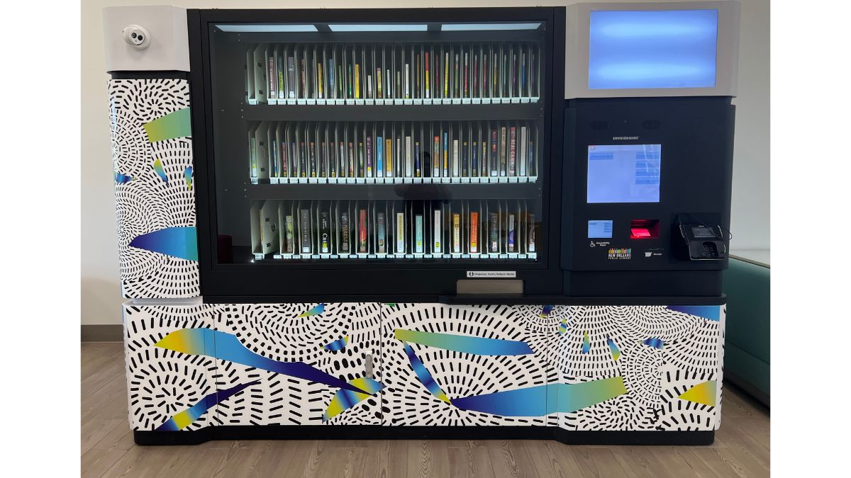 Meet the Region’s First Library Vending Machine – New Orleans Public ...